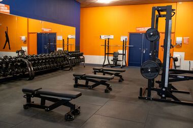 Basic-Fit Gym Basic-Fit Enschede Colosseum 24/7